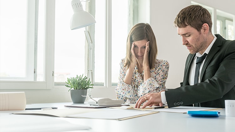 Identify all options in a distress situation - Deals services